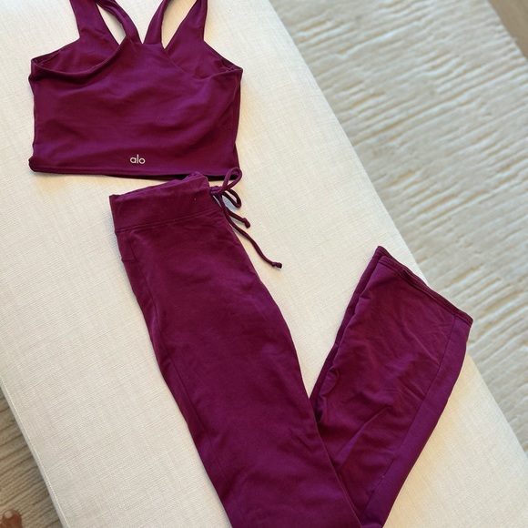 ALO Yoga | Accessories | Alo Yoga Set | Poshmark